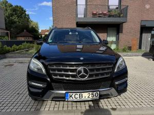 Melns Mercedes-Benz ML 250 2012 Klaipėda, ar dzinēja tilpumu 2.14 L un nobraukumu 290 tūkst. km par 12500 €, foto 3 vietnē AUTOMOTO.COM.LV