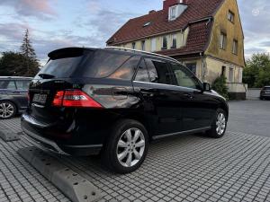 Melns Mercedes-Benz ML 250 2012 Klaipėda, ar dzinēja tilpumu 2.14 L un nobraukumu 290 tūkst. km par 12500 €, foto 13 vietnē AUTOMOTO.COM.LV