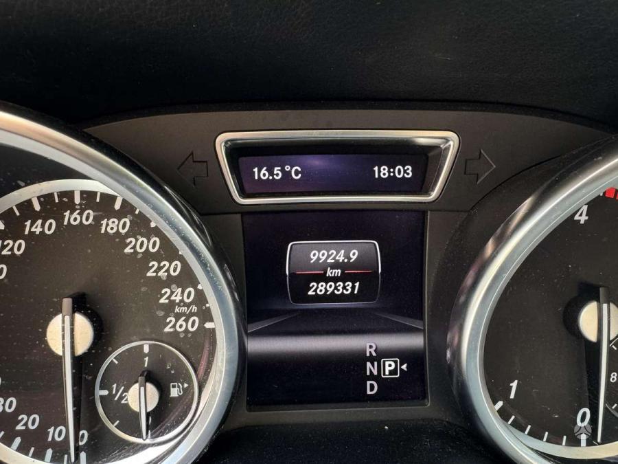 Melns Mercedes-Benz ML 250 2012 Klaipėda, ar dzinēja tilpumu 2.14 L un nobraukumu 290 tūkst. km par 12500 €, foto 16 vietnē AUTOMOTO.COM.LV