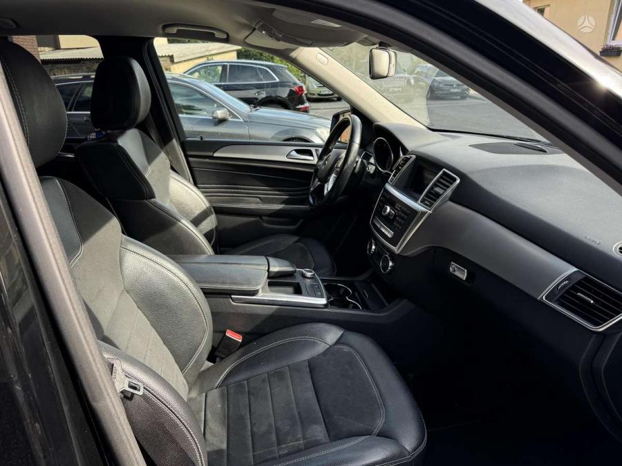 Melns Mercedes-Benz ML 250 2012 Klaipėda, ar dzinēja tilpumu 2.14 L un nobraukumu 290 tūkst. km par 12500 €, foto 22 vietnē AUTOMOTO.COM.LV