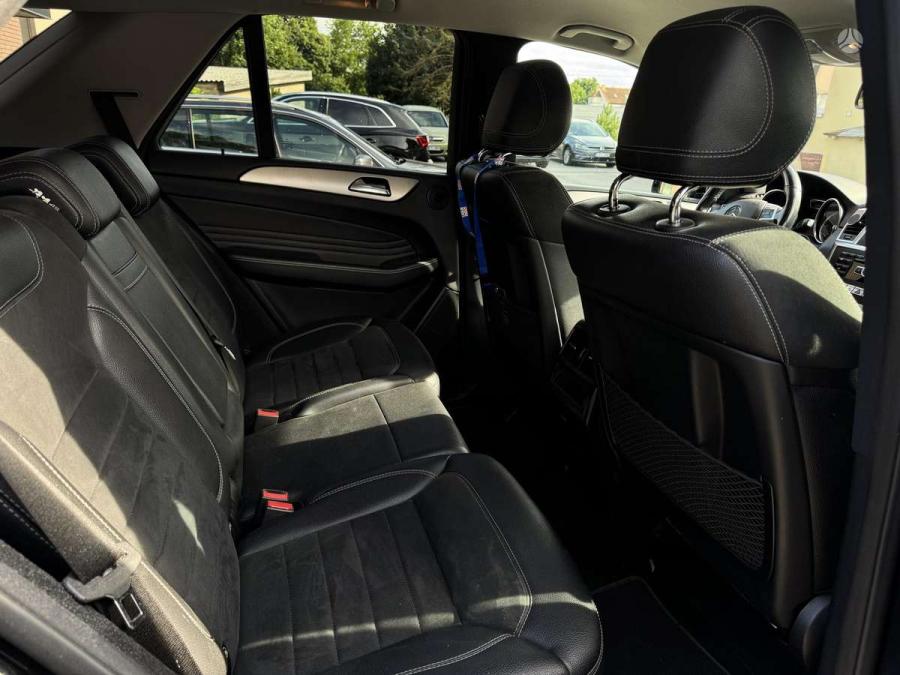 Melns Mercedes-Benz ML 250 2012 Klaipėda, ar dzinēja tilpumu 2.14 L un nobraukumu 290 tūkst. km par 12500 €, foto 23 vietnē AUTOMOTO.COM.LV