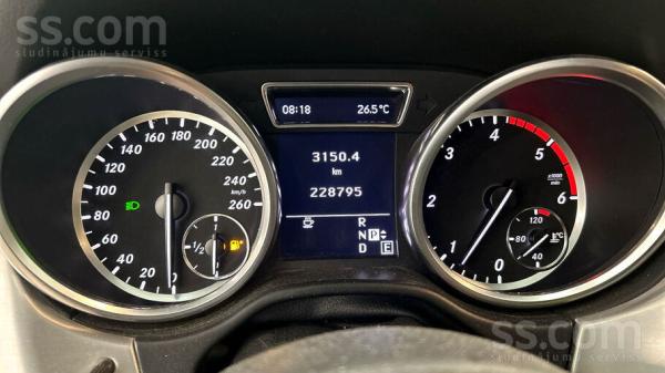 Melns Mercedes-Benz ML 250 2012 Rīga, ar dzinēja tilpumu 2.20 L un nobraukumu 228 tūkst. km par 13555 €, foto 6 vietnē AUTOMOTO.COM.LV