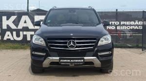 Melns Mercedes-Benz ML 250 2012 Liepāja, ar dzinēja tilpumu 2.20 L un nobraukumu 220 tūkst. km par 14650 €, foto  vietnē AUTOMOTO.COM.LV
