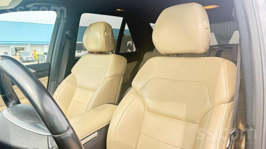 Black Mercedes-Benz ML 250 2012 in Liepaja, with an engine capacity of 2.20 L and mileage of 220 thousand km for 14650 €, photo 11 on AUTOMOTO.COM.LV