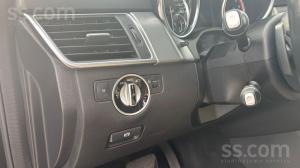 Black Mercedes-Benz ML 250 2012 in Liepaja, with an engine capacity of 2.20 L and mileage of 220 thousand km for 14650 €, photo 13 on AUTOMOTO.COM.LV