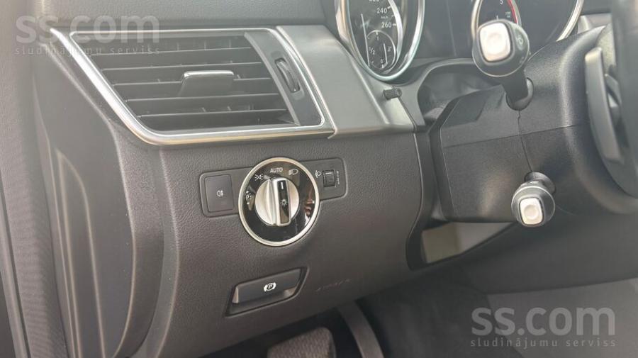 Black Mercedes-Benz ML 250 2012 in Liepaja, with an engine capacity of 2.20 L and mileage of 220 thousand km for 14650 €, photo 13 on AUTOMOTO.COM.LV