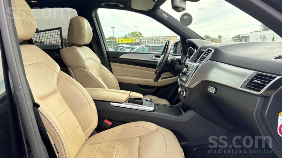 Black Mercedes-Benz ML 250 2012 in Liepaja, with an engine capacity of 2.20 L and mileage of 220 thousand km for 14650 €, photo 17 on AUTOMOTO.COM.LV