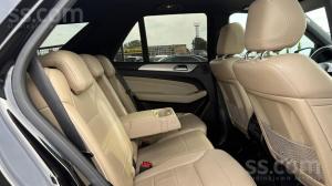 Black Mercedes-Benz ML 250 2012 in Liepaja, with an engine capacity of 2.20 L and mileage of 220 thousand km for 14650 €, photo 23 on AUTOMOTO.COM.LV