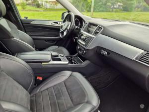 Black Mercedes-Benz ML 250 2013 in Klaipeda, with an engine capacity of 2.14 L and mileage of 360 thousand km for 12000 €, photo 9 on AUTOMOTO.COM.LV
