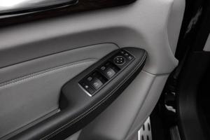 Black Mercedes-Benz ML 250 2014 in Jelgava, with an engine capacity of 2.20 L and mileage of 260 thousand km for 14500 €, photo 18 on AUTOMOTO.COM.LV