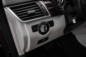 Black Mercedes-Benz ML 250 2014 in Jelgava, with an engine capacity of 2.20 L and mileage of 260 thousand km for 14500 €, photo 20 on AUTOMOTO.COM.LV