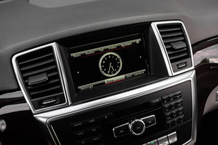 Black Mercedes-Benz ML 250 2014 in Jelgava, with an engine capacity of 2.20 L and mileage of 260 thousand km for 14500 €, photo 29 on AUTOMOTO.COM.LV