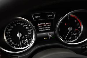 Black Mercedes-Benz ML 250 2014 in Jelgava, with an engine capacity of 2.20 L and mileage of 260 thousand km for 14500 €, photo 31 on AUTOMOTO.COM.LV