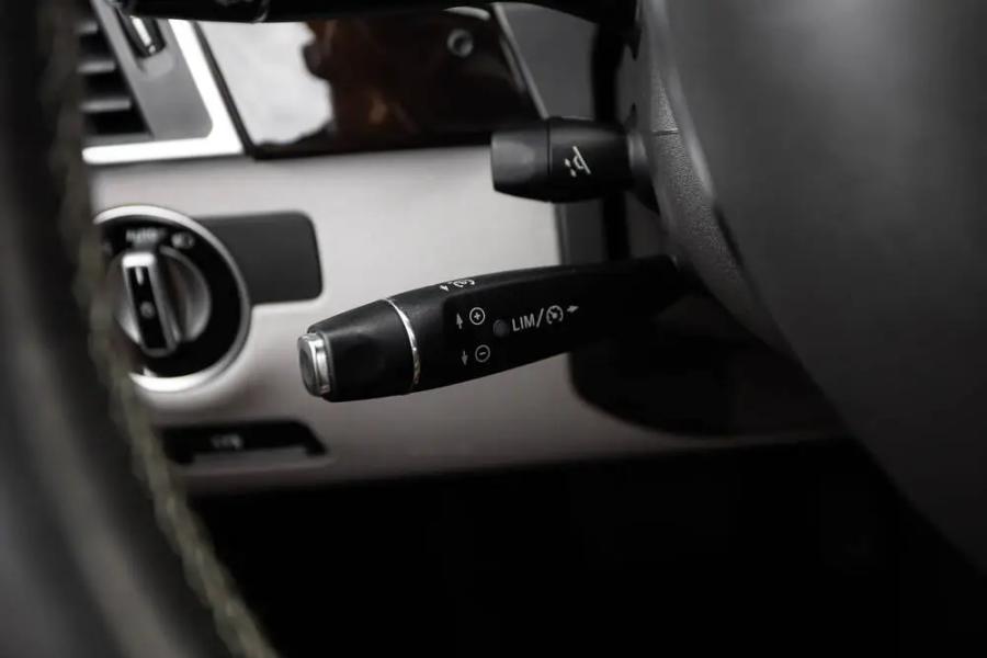 Black Mercedes-Benz ML 250 2014 in Jelgava, with an engine capacity of 2.20 L and mileage of 260 thousand km for 14500 €, photo 33 on AUTOMOTO.COM.LV