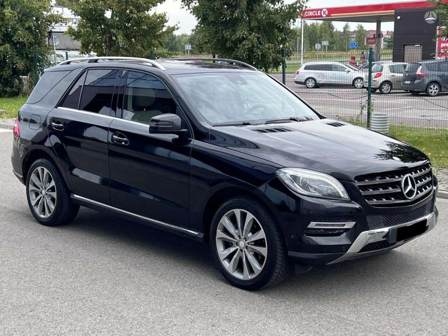 Melns Mercedes-Benz ML 250 2014 Klaipėda, ar dzinēja tilpumu 2.14 L un nobraukumu 278 tūkst. km par 10500 €, foto 3 vietnē AUTOMOTO.COM.LV