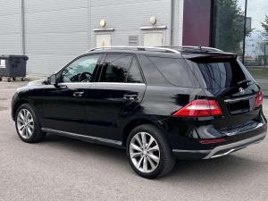 Melns Mercedes-Benz ML 250 2014 Klaipėda, ar dzinēja tilpumu 2.14 L un nobraukumu 278 tūkst. km par 10500 €, foto 10 vietnē AUTOMOTO.COM.LV