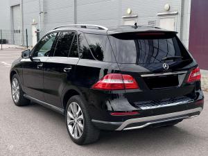 Melns Mercedes-Benz ML 250 2014 Klaipėda, ar dzinēja tilpumu 2.14 L un nobraukumu 278 tūkst. km par 10500 €, foto 11 vietnē AUTOMOTO.COM.LV