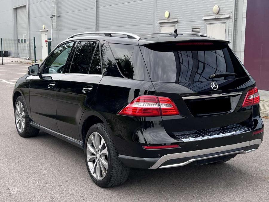 Melns Mercedes-Benz ML 250 2014 Klaipėda, ar dzinēja tilpumu 2.14 L un nobraukumu 278 tūkst. km par 10500 €, foto 11 vietnē AUTOMOTO.COM.LV