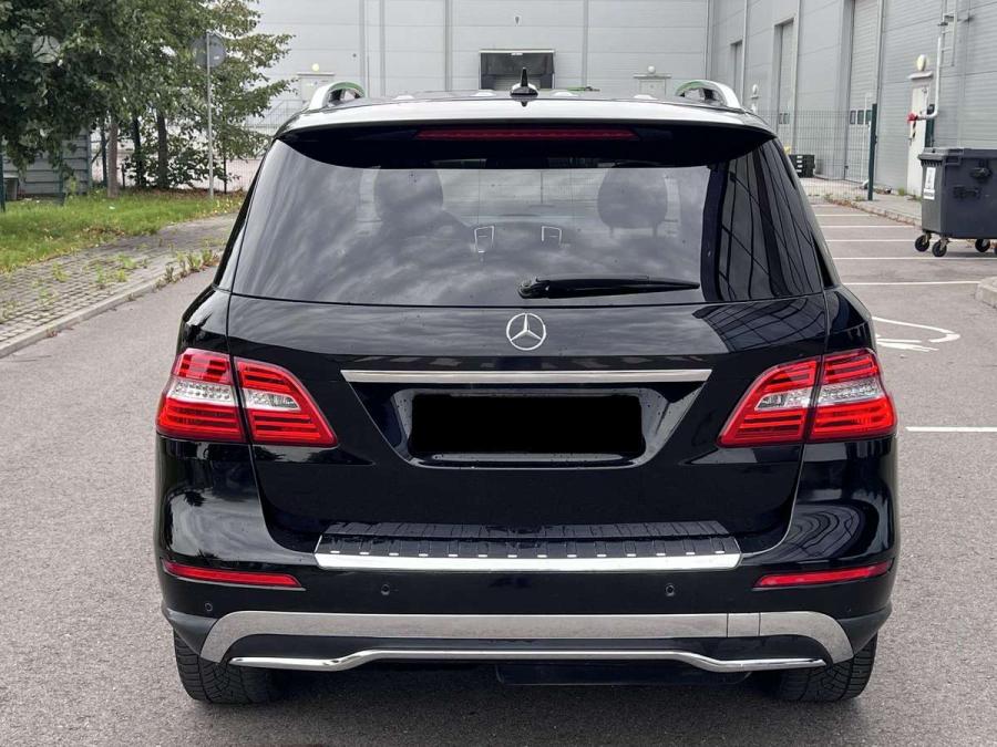 Melns Mercedes-Benz ML 250 2014 Klaipėda, ar dzinēja tilpumu 2.14 L un nobraukumu 278 tūkst. km par 10500 €, foto 13 vietnē AUTOMOTO.COM.LV