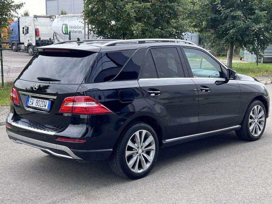 Melns Mercedes-Benz ML 250 2014 Klaipėda, ar dzinēja tilpumu 2.14 L un nobraukumu 278 tūkst. km par 10500 €, foto 16 vietnē AUTOMOTO.COM.LV
