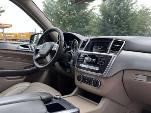 Melns Mercedes-Benz ML 250 2014 Klaipėda, ar dzinēja tilpumu 2.14 L un nobraukumu 278 tūkst. km par 10500 €, foto 21 vietnē AUTOMOTO.COM.LV