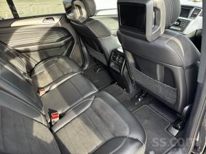Black Mercedes-Benz ML 250 2015 in Riga, with an engine capacity of 2.20 L and mileage of 250 thousand km for 15250 €, photo 8 on AUTOMOTO.COM.LV