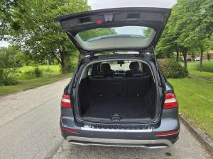 Blue Mercedes-Benz ML 250 2012 in Kaunas, with an engine capacity of 2.14 L and mileage of 263 thousand km for 9900 €, photo 10 on AUTOMOTO.COM.LV