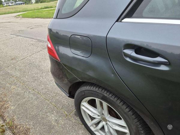 Blue Mercedes-Benz ML 250 2012 in Kaunas, with an engine capacity of 2.14 L and mileage of 263 thousand km for 9900 €, photo 10 on AUTOMOTO.COM.LV