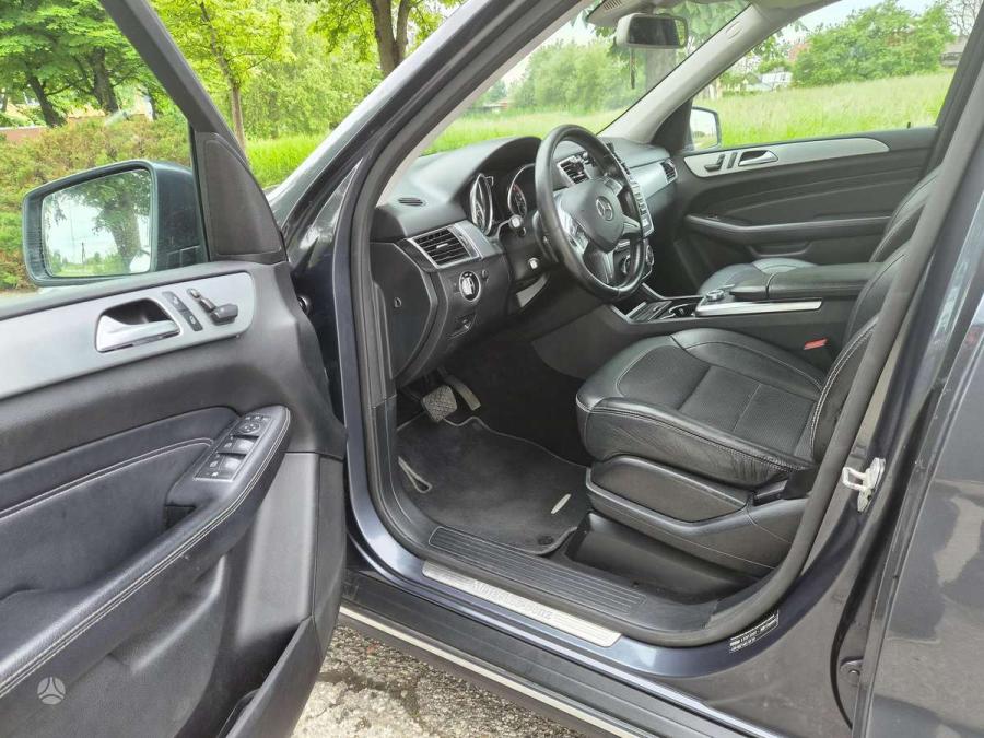 Blue Mercedes-Benz ML 250 2012 in Kaunas, with an engine capacity of 2.14 L and mileage of 263 thousand km for 9900 €, photo 13 on AUTOMOTO.COM.LV