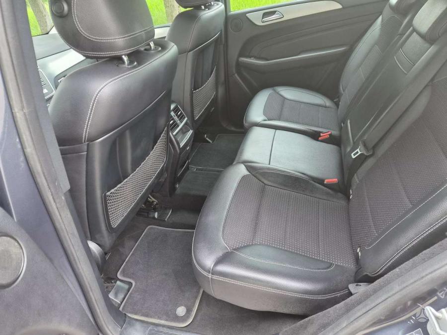 Blue Mercedes-Benz ML 250 2012 in Kaunas, with an engine capacity of 2.14 L and mileage of 263 thousand km for 9900 €, photo 17 on AUTOMOTO.COM.LV