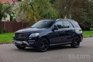 Zils Mercedes-Benz ML 250 2012 Rīga, ar dzinēja tilpumu 2.20 L un nobraukumu 299 tūkst. km par 10500 €, foto 1 vietnē AUTOMOTO.COM.LV