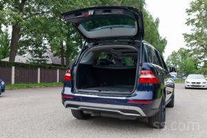 Zils Mercedes-Benz ML 250 2012 Rīga, ar dzinēja tilpumu 2.20 L un nobraukumu 299 tūkst. km par 10500 €, foto 14 vietnē AUTOMOTO.COM.LV