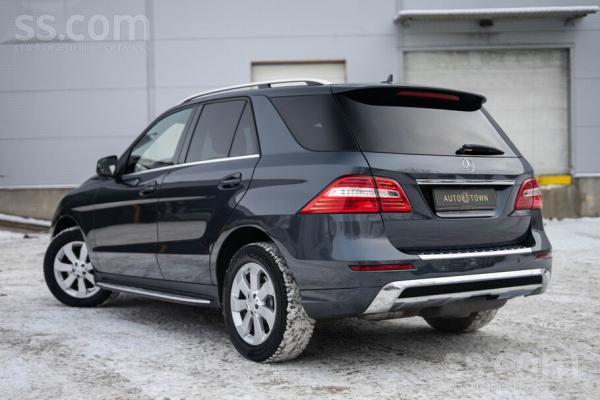 Zils Mercedes-Benz ML 250 2013 Rīga, ar dzinēja tilpumu 2.20 L un nobraukumu 300 tūkst. km par 13990 €, foto 7 vietnē AUTOMOTO.COM.LV
