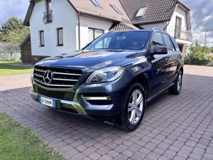 Blue Mercedes-Benz ML 250 2013 in Gargzdai, with an engine capacity of 2.14 L and mileage of 329 thousand km for 12499 €, photo  on AUTOMOTO.COM.LV