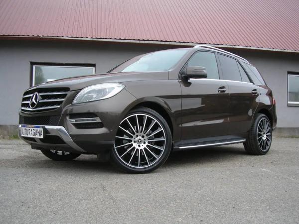 Brūns Mercedes-Benz ML 250 2013 Sigulda, ar dzinēja tilpumu 2.20 L un nobraukumu 281 tūkst. km par 16350 €, foto 1 vietnē AUTOMOTO.COM.LV