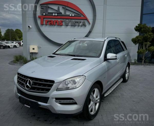 Mercedes-Benz ML 250 2012 in Vilnius, with an engine capacity of 2.10 L and mileage of 251 thousand km for 13999 €, photo 3 on AUTOMOTO.COM.LV