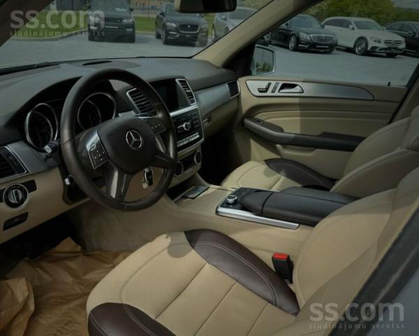 Mercedes-Benz ML 250 2012 in Vilnius, with an engine capacity of 2.10 L and mileage of 251 thousand km for 13999 €, photo 9 on AUTOMOTO.COM.LV