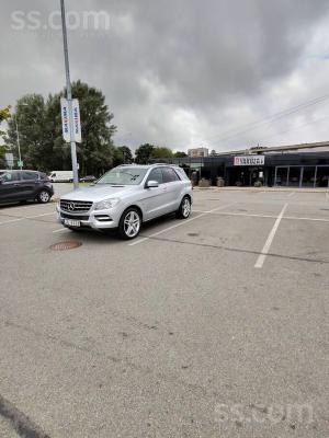 Mercedes-Benz ML 250 2013 in Riga, with an engine capacity of 2.20 L and mileage of 198 thousand km for 18000 €, photo  on AUTOMOTO.COM.LV