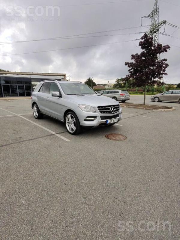 Mercedes-Benz ML 250 2013 Rīga, ar dzinēja tilpumu 2.20 L un nobraukumu 198 tūkst. km par 18000 €, foto 2 vietnē AUTOMOTO.COM.LV