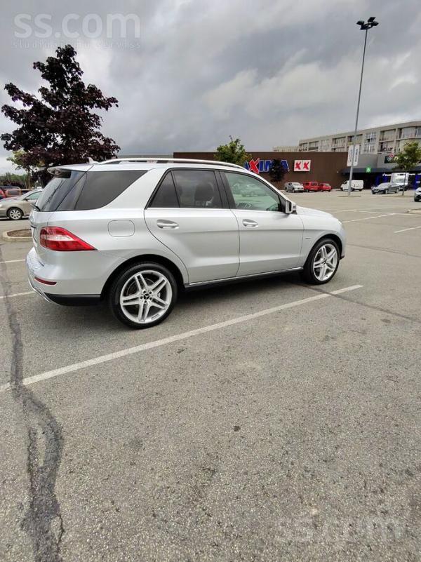 Mercedes-Benz ML 250 2013 Rīga, ar dzinēja tilpumu 2.20 L un nobraukumu 198 tūkst. km par 18000 €, foto 4 vietnē AUTOMOTO.COM.LV