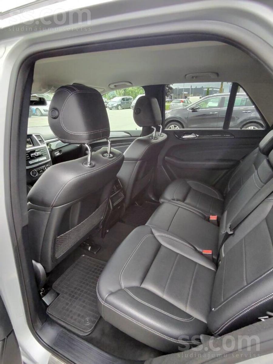 Mercedes-Benz ML 250 2013 Rīga, ar dzinēja tilpumu 2.20 L un nobraukumu 198 tūkst. km par 18000 €, foto 7 vietnē AUTOMOTO.COM.LV