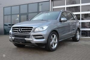 Pelēks Mercedes-Benz ML 250 2012 Viļņa, ar dzinēja tilpumu 2.14 L un nobraukumu 287 tūkst. km par 13000 €, foto 2 vietnē AUTOMOTO.COM.LV