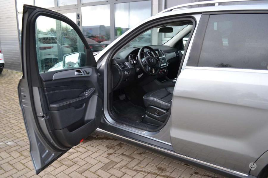 Pelēks Mercedes-Benz ML 250 2012 Viļņa, ar dzinēja tilpumu 2.14 L un nobraukumu 287 tūkst. km par 13000 €, foto 15 vietnē AUTOMOTO.COM.LV