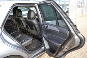 Pelēks Mercedes-Benz ML 250 2012 Viļņa, ar dzinēja tilpumu 2.14 L un nobraukumu 287 tūkst. km par 13000 €, foto 24 vietnē AUTOMOTO.COM.LV