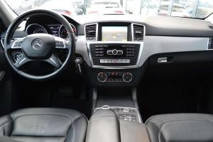 Pelēks Mercedes-Benz ML 250 2012 Viļņa, ar dzinēja tilpumu 2.14 L un nobraukumu 287 tūkst. km par 13000 €, foto 31 vietnē AUTOMOTO.COM.LV