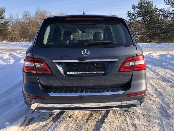 Pelēks Mercedes-Benz ML 250 2012 Utena, ar dzinēja tilpumu 2.10 L un nobraukumu 245 tūkst. km par 12300 €, foto 5 vietnē AUTOMOTO.COM.LV