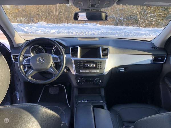 Pelēks Mercedes-Benz ML 250 2012 Utena, ar dzinēja tilpumu 2.10 L un nobraukumu 245 tūkst. km par 12300 €, foto 9 vietnē AUTOMOTO.COM.LV