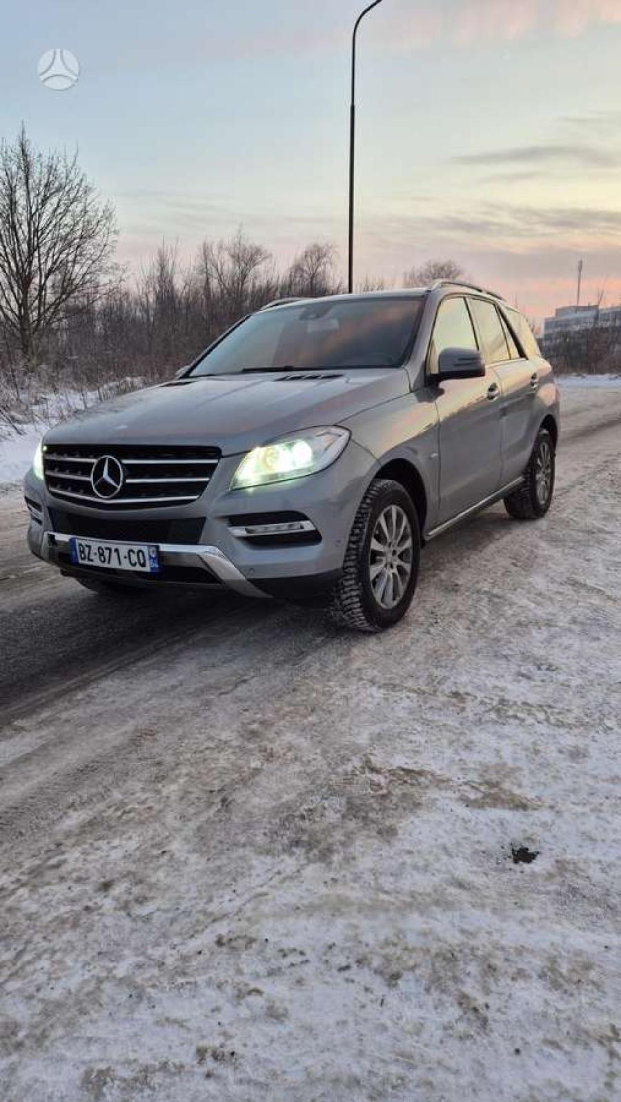 Grey Mercedes-Benz ML 250 2012 in Panevezys, with an engine capacity of 2.20 L and mileage of 187 thousand km for 11900 €, photo 1 on AUTOMOTO.COM.LV