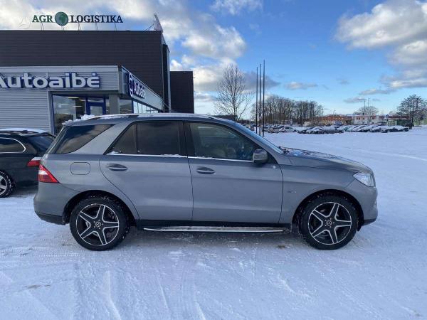 Серый Мерседес МЛ 250 2012 в Клайпеда, объемом двигателя 2.10 л и пробегом 289 тыс. км за 12300 €, фото 3 на AUTOMOTO.COM.LV