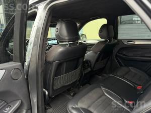 Grey Mercedes-Benz ML 250 2012 in Riga, with an engine capacity of 2.20 L and mileage of 323 thousand km for 11500 €, photo 9 on AUTOMOTO.COM.LV